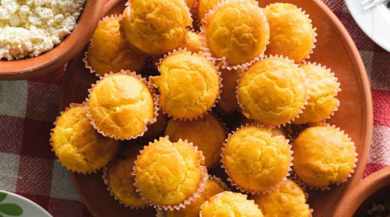 15 Minute Corn Muffins Recipe • Moms Confession